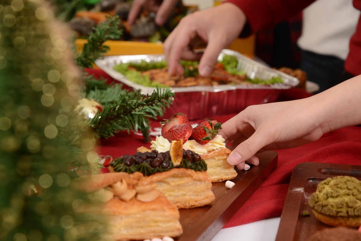 Why It’s a Good Idea to Celebrate Christmas in The Office? - RunningMen ...