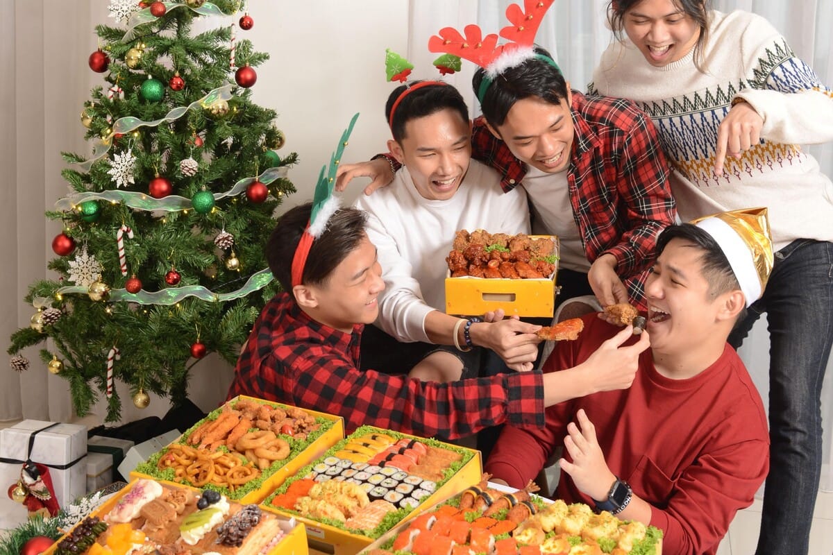 Why a Year-End Office Party is Important For a Company? - RunningMen ...
